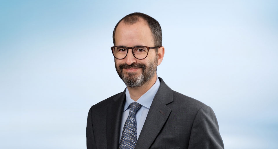 Biography | Alan Arkin