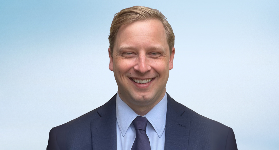 Biography | Gary Brackett